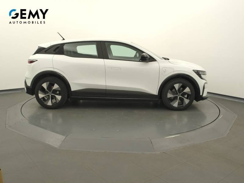 Renault Megane E-Tech EV40 130ch standard charge Equilibre occasion ...