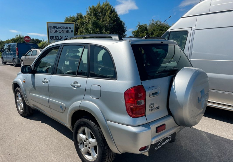 Annonces de Voiture Toyota RAV 4 Essence occasion mises en vente